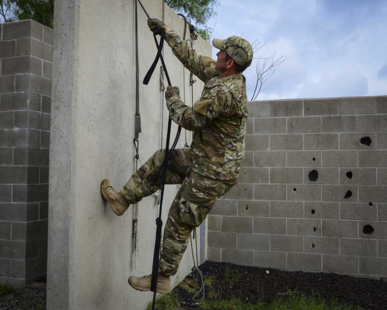 SERE specialists showcase training for recruiters – AF Special Warfare